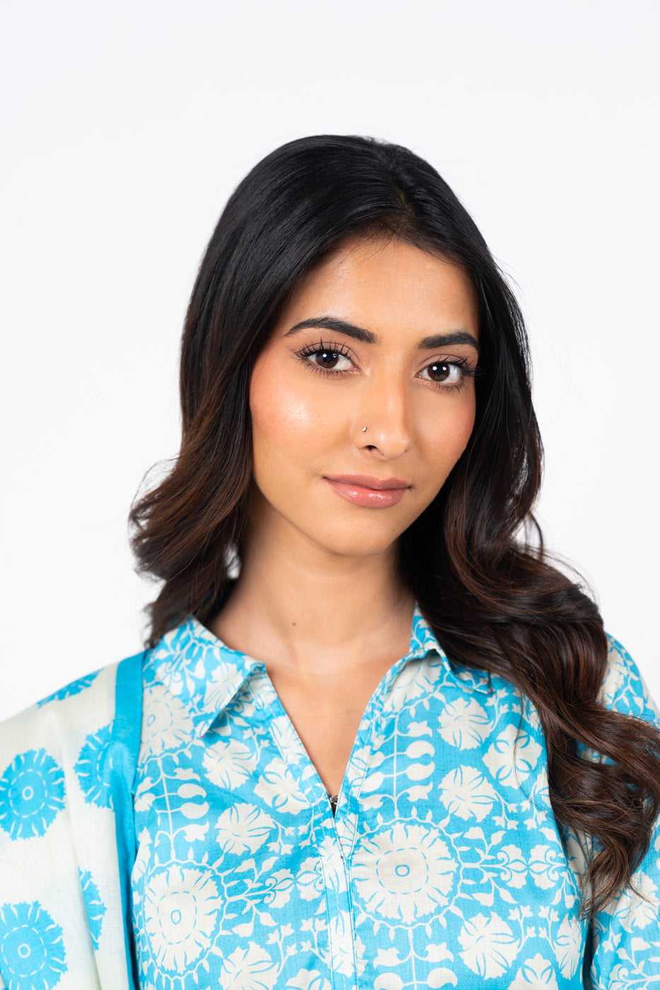 3 Pc Printed Lawn Suit With Lawn Dupatta – Alkaram Studio