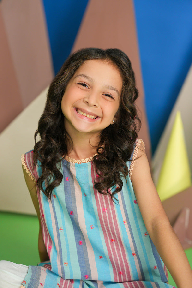 Sale on Kids Collection – Alkaram Girls Fashion – Alkaram Studio