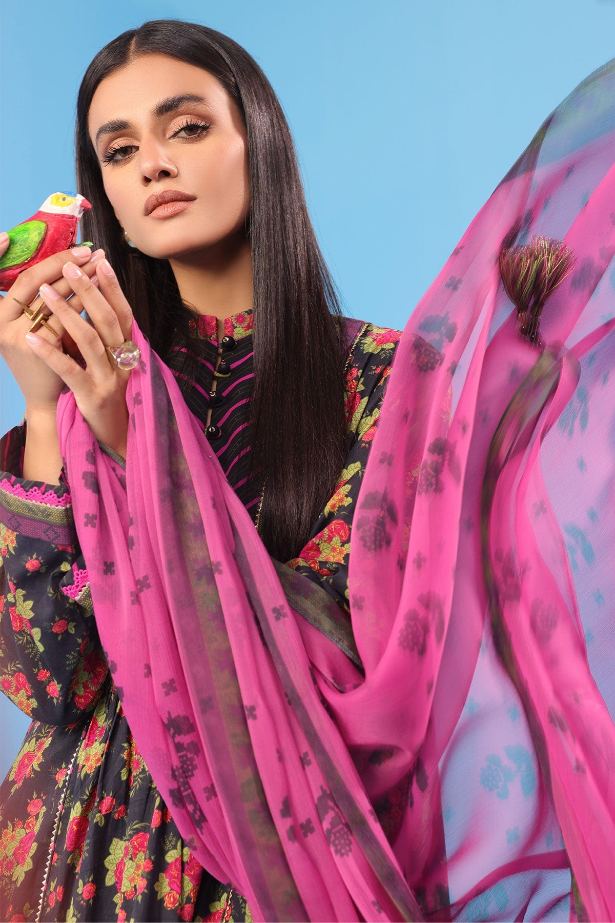 Alkaram Lawn 2022